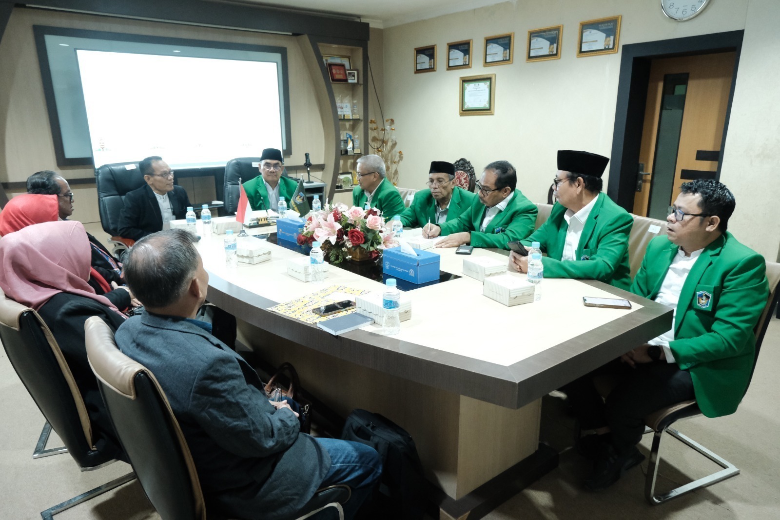 UMI Dampingi Universitas Papua Madani Jayapura Kembangkan Prodi Farmasi - Official Website