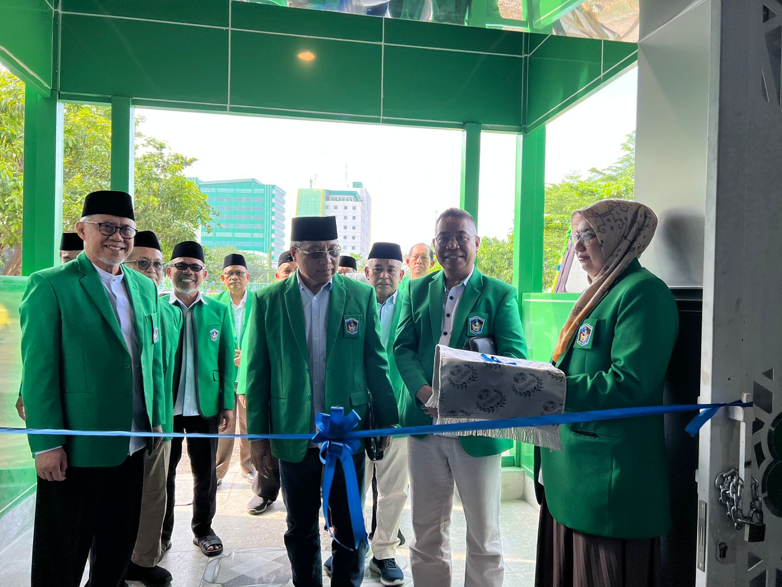 Milad ke-61 Tahun, FEB UMI Resmikan 5 Item Fasilitas Baru - Official ...