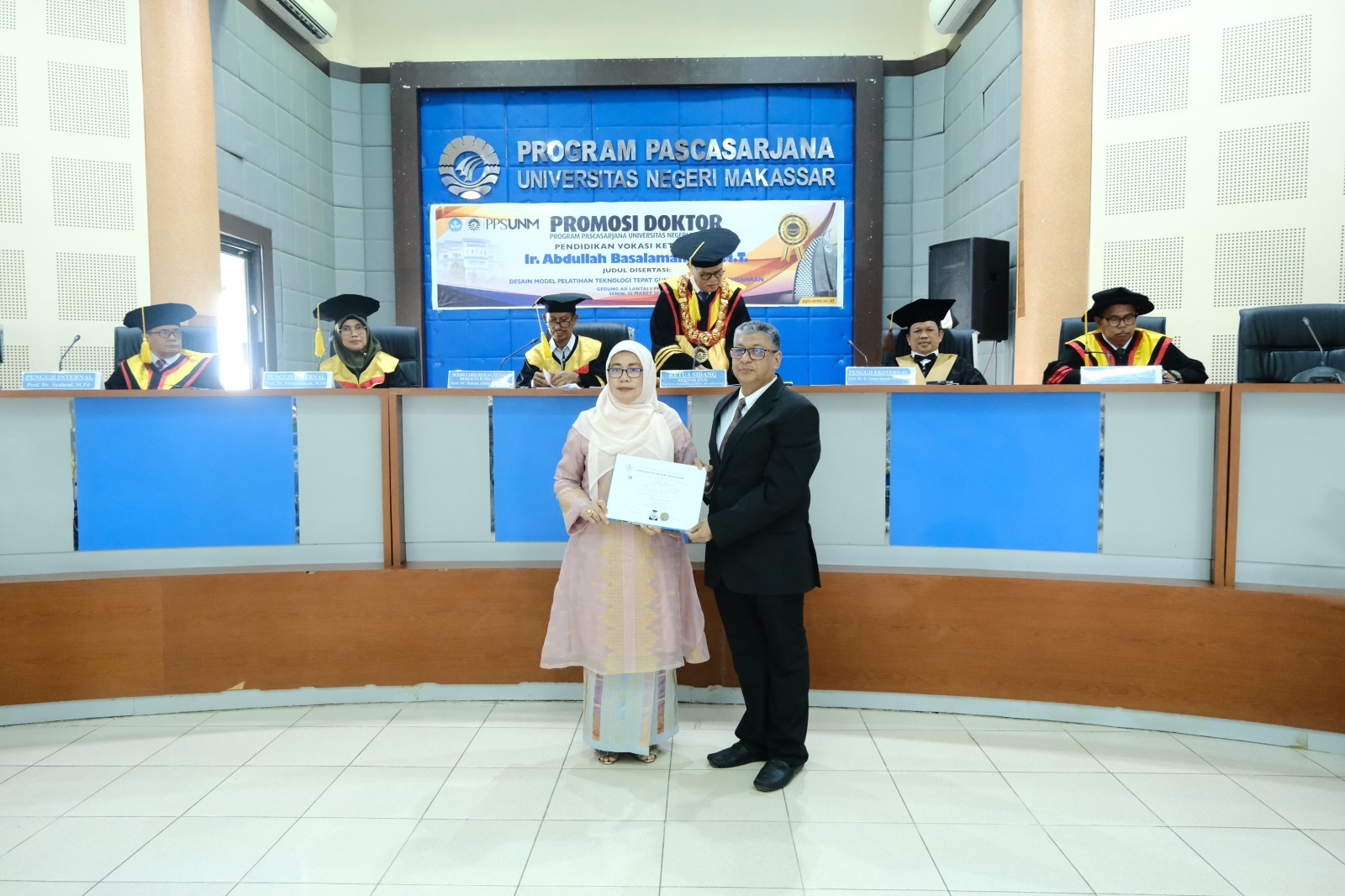 Rektor UMI Hadiri Promosi Doktor Ir. Abdullah Basalamah, ST.,MT. - Official Website
