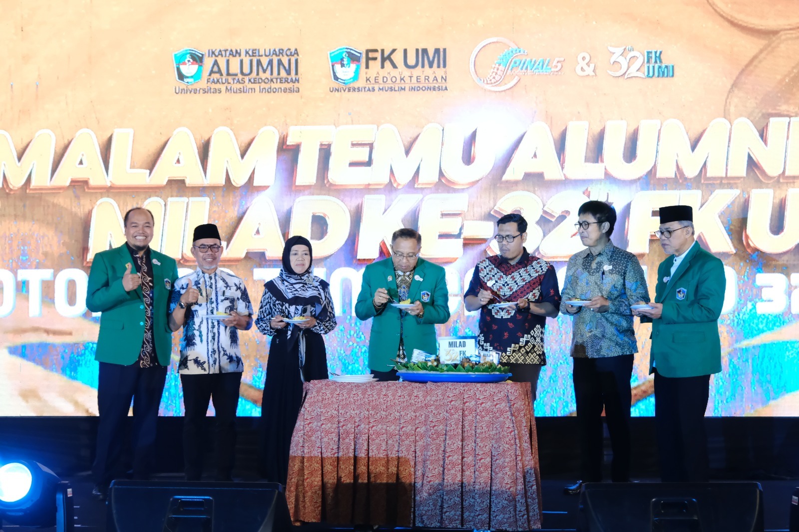 Rangkaian Milad ke 32 dan SPINAL 5, IKA FK UMI Gelar Malam Temu Alumni - Official Website