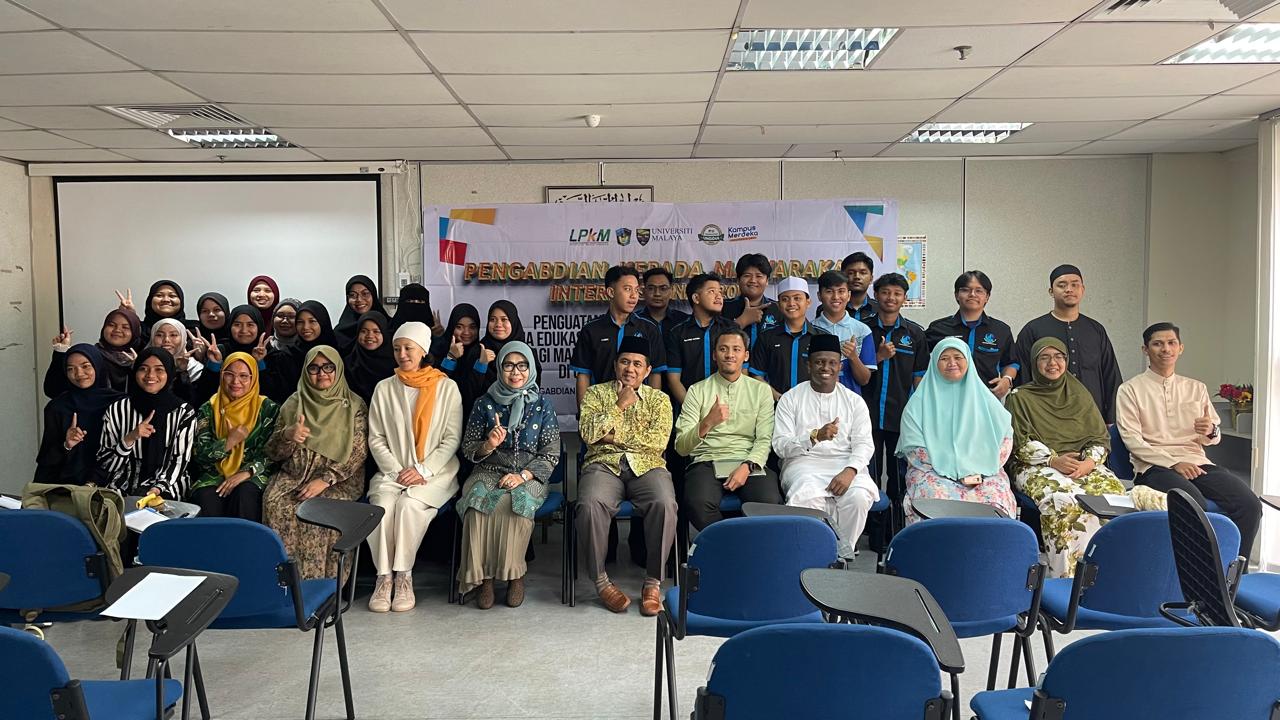 PKM Internasional, Dosen UMI Perkenalkan Budaya dan Kue Tradisional ...