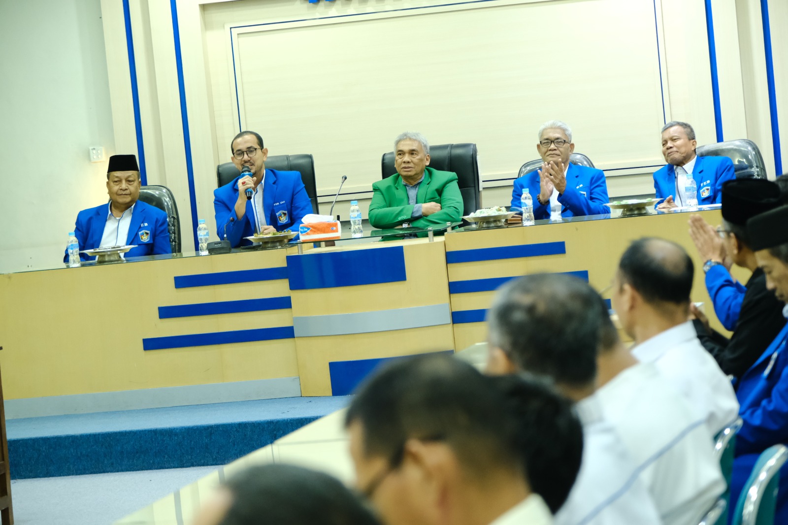 FEB UMI Gelar Serah Terima Jabatan, WD III FEB Memasuki Purnabakti ...