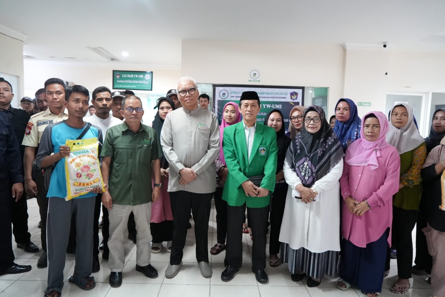LAZ-NAZH YW UMI Salurkan 645 Penerima ZIS di Bulan Ramadhan 1446 H - Official Website